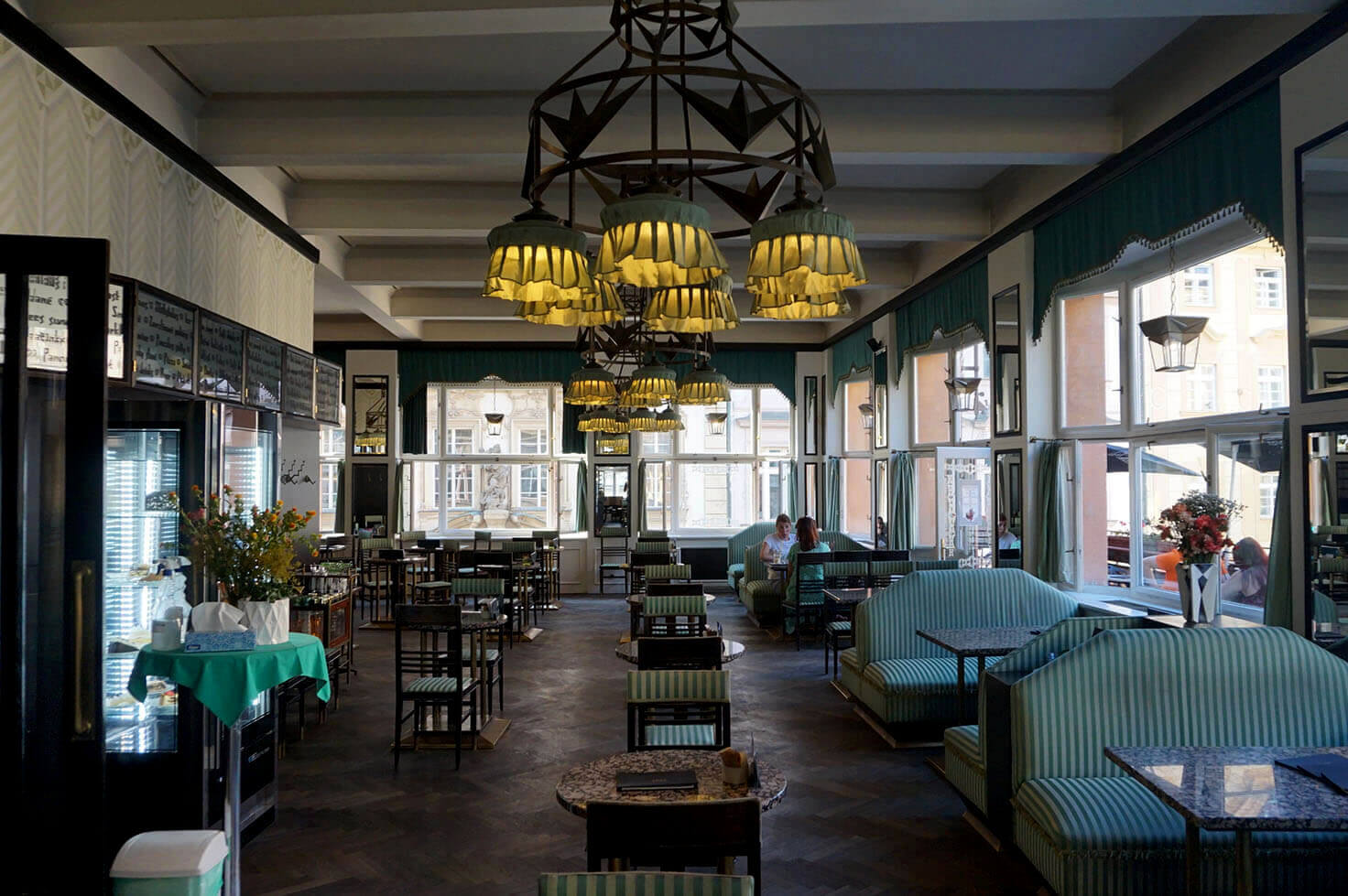 Cubist Architecture in Prague – 15 Fantastic Buildings - Happy Frog Travels